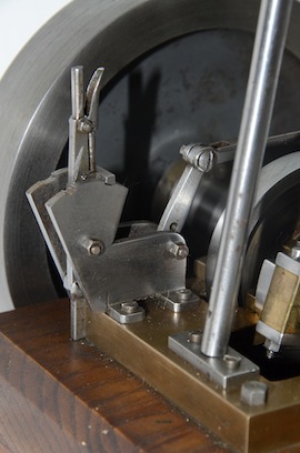 Vertical live steam engine with reversing for sale